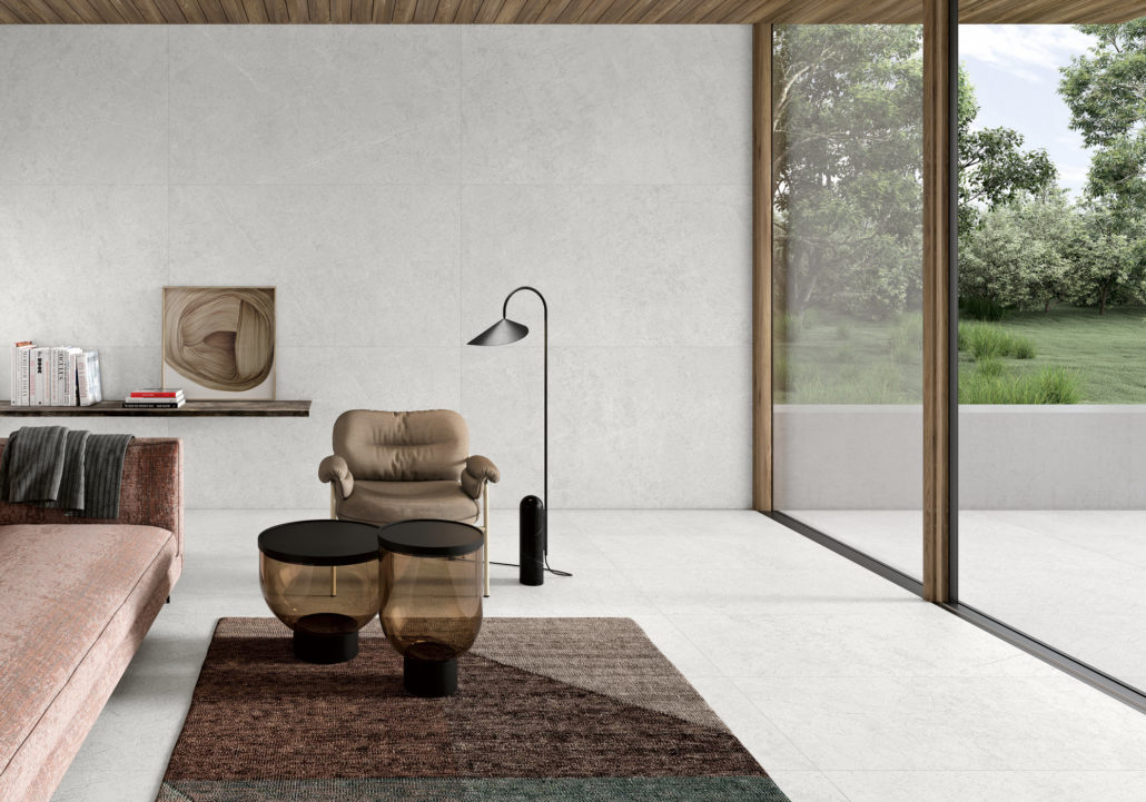 Apuesta por la cerámica de gran formato en la zona exterior - Discesur.es